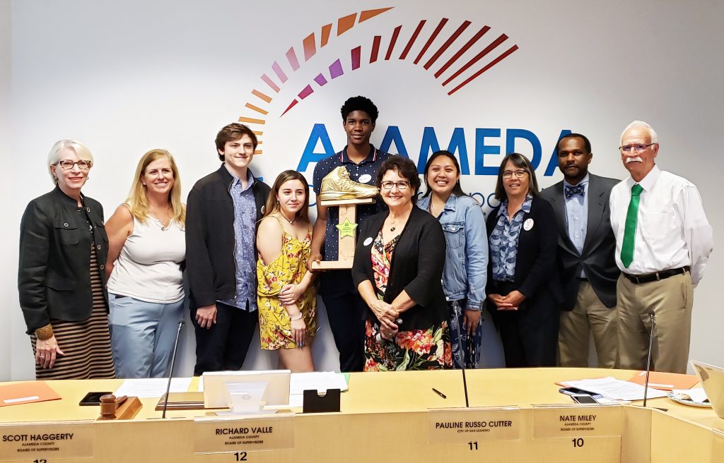 San Leandro High School Wins the 2019 Platinum Sneaker Award - Alameda CTC